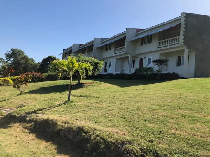 Weslore Apartments Private 10 Acre Estate - Montego Bay