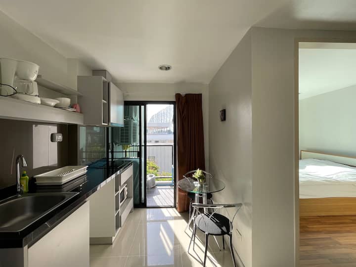 Peaceful Furnished 1 Br In Central Bangkok - Bangkok