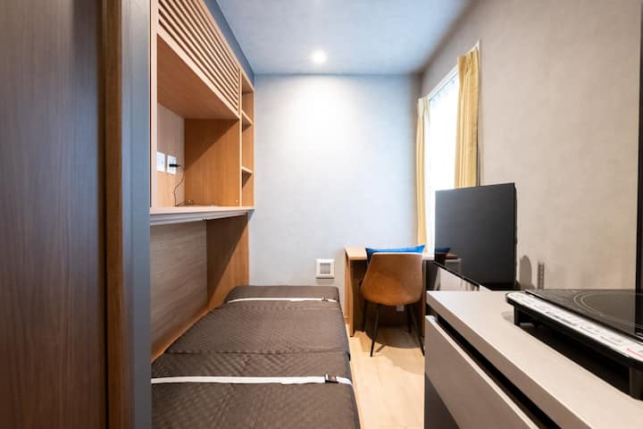 最寄り駅から徒歩６分/新宿駅まで電車で1本/お洒落なデザイナーズ/d-wa C01 - Roppongi