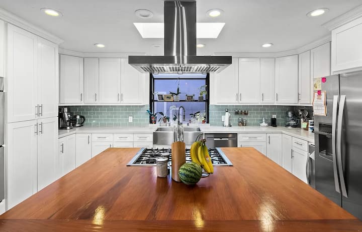 Hidden Canyon Upper Level | Views, Chef’s Kitchen - San Diego, CA