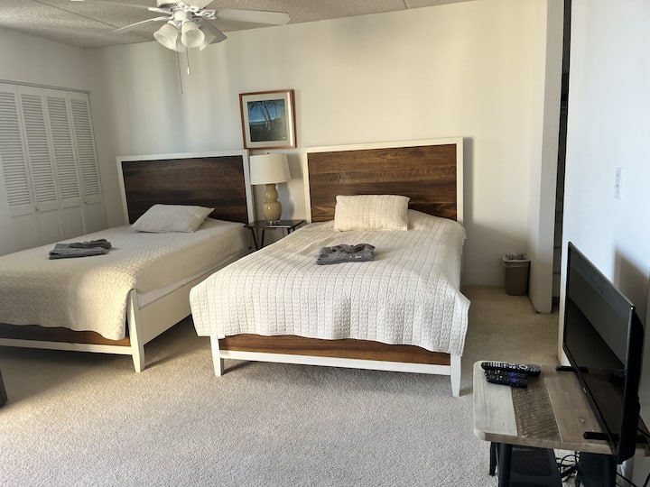 Royal Kuhio 28f/ Free Parking - Honolulu