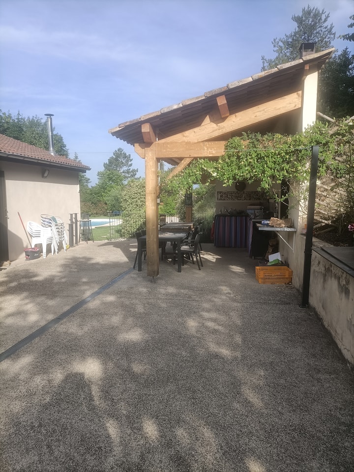 Maison Du Chat, Sans Vis-à-vis - Crest