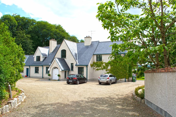 Lakeshore House - Clare County
