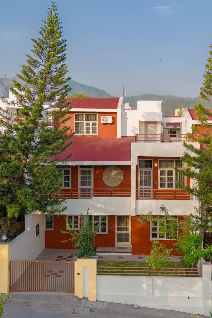 Stayvista At Ganga’s Jewel W/ River View - 瑞詩凱詩
