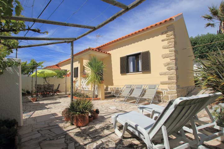 Cosy House For 4 - 500m To Beach - Colares