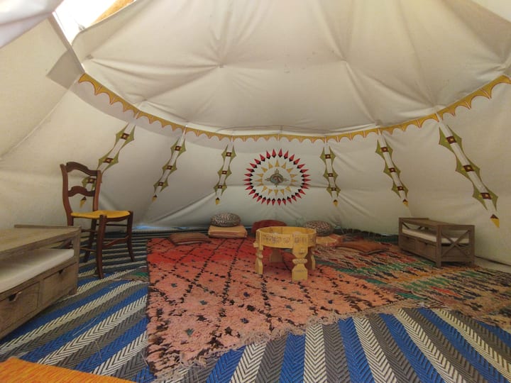 Atypique ! Tipi-piscine-rivière - Le Thoronet