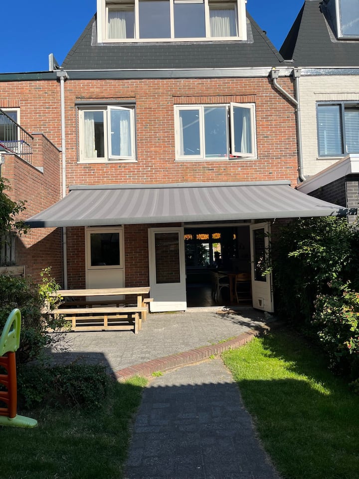 Sfeervol Huis Vlakbij Natuur - ザンドヴォールト