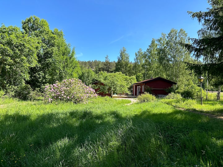 Sunny Cottage, 6 Min Walk To The Sea And Beaches - Gamleby