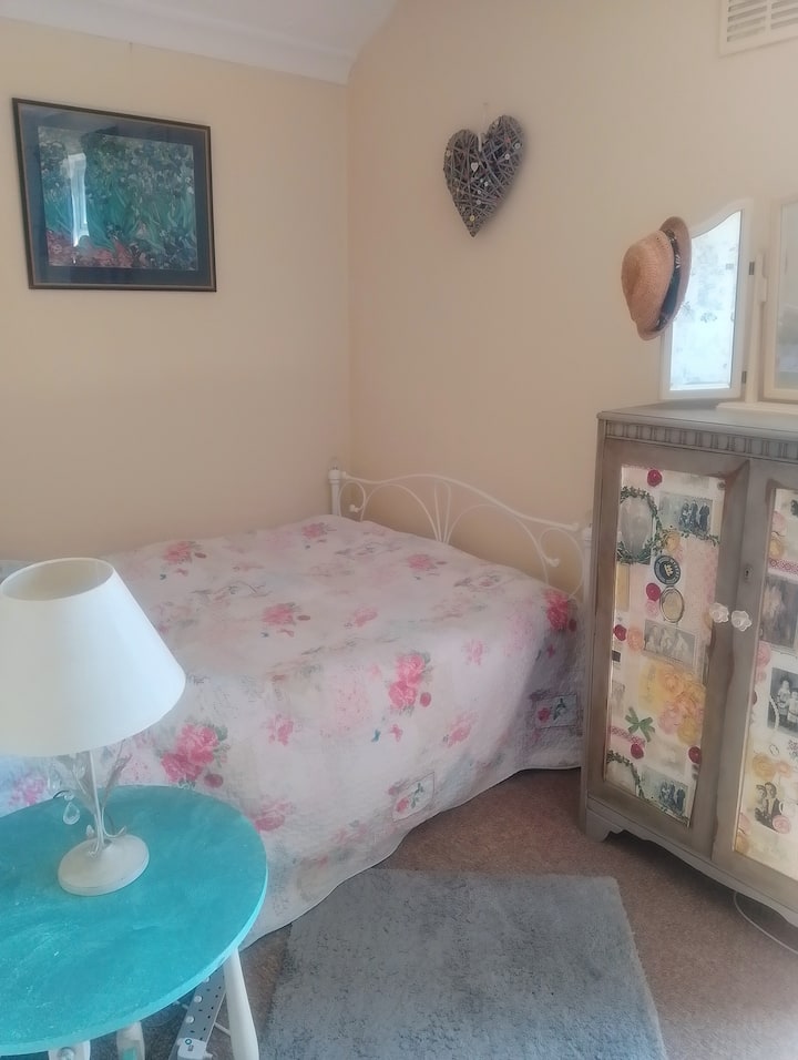 Seaside Townhouse - Bridgend