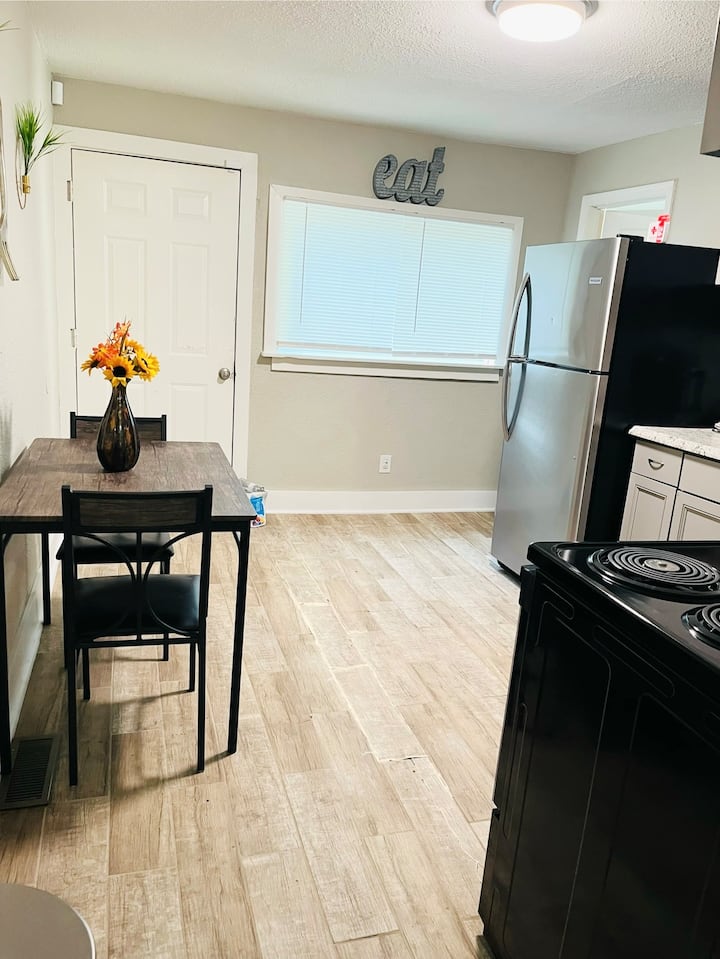 Cozy Get Away Home - Norfolk, VA