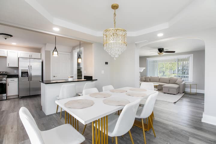 Modern Home Heart Of South Bend - 사우스벤드