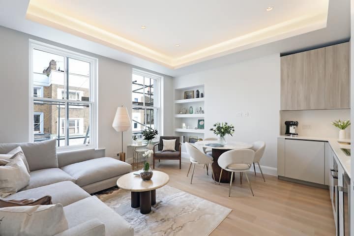 3 Bed With Cinema Room In Portobello Road Corner - London