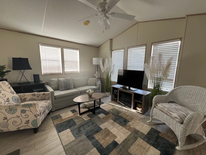 Mobile Home In Luxurious Resort - Sarasota