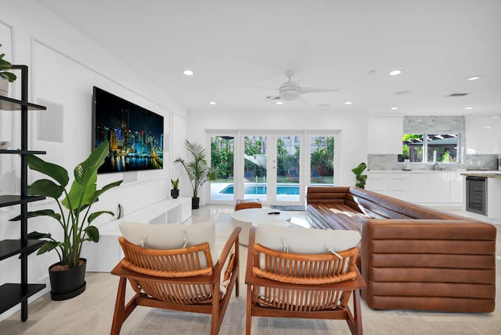 Villa Capri 4br–luxury Near Aventura Mall & Beache - Aventura, FL