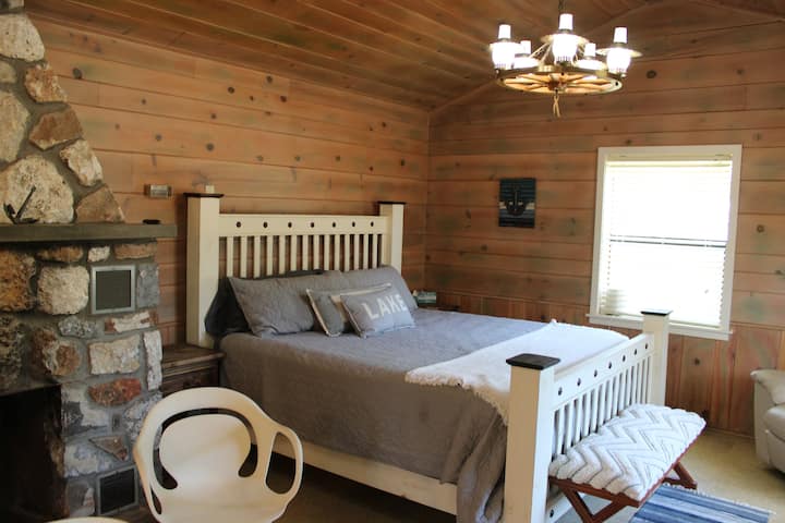 Cabin Three On Stony Point - Grove, OK