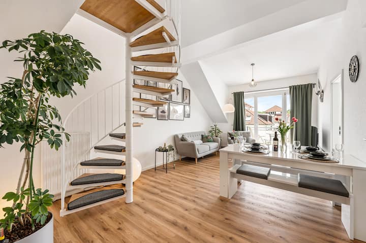 5-room Apartment | 2 Baths & Free Parking - Bad Friedrichshall