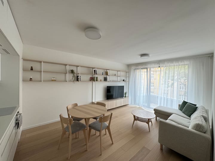 Work & Chill 1-bedroom Apartment - Bratislava