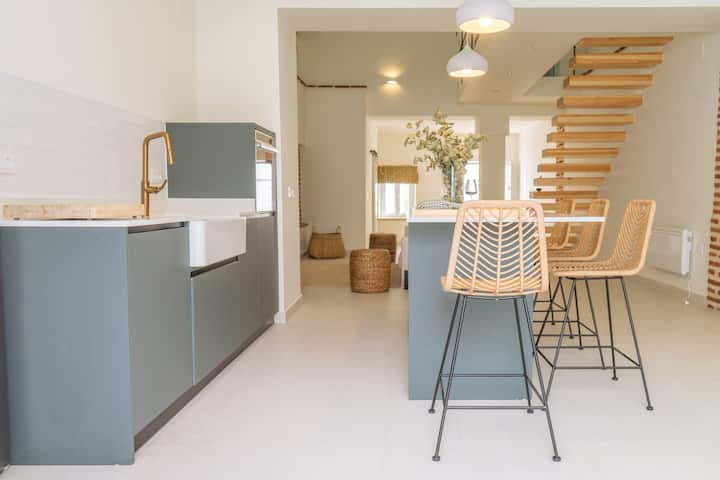 Exclusiva Casa Con Piscina Privada - Constantina