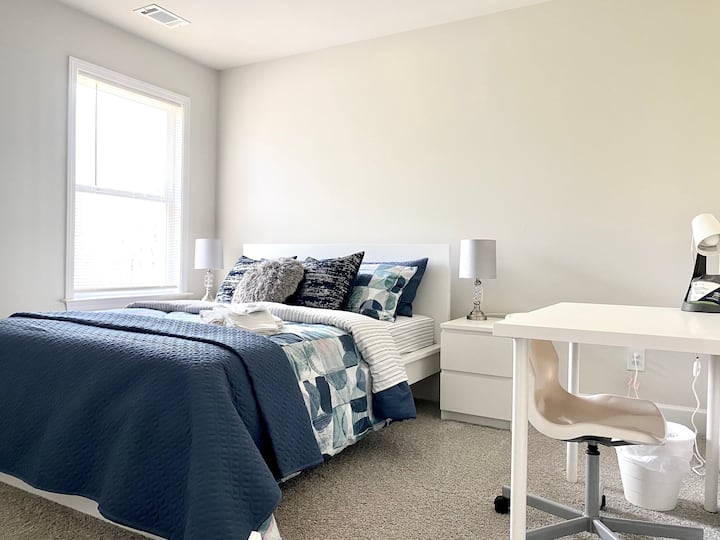 Gainesville Comfortable | 20% Off Monthly - Gainesville, GA