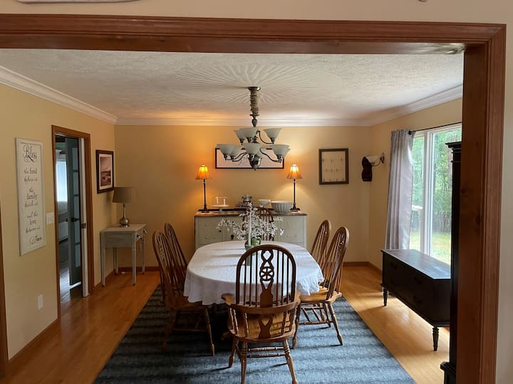 Absolutely Shore - Smith Mountain Lake, VA