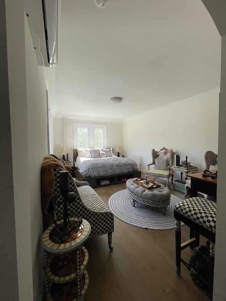 Beautiful California King Size Bed Apt - Sleepy Hollow, NY