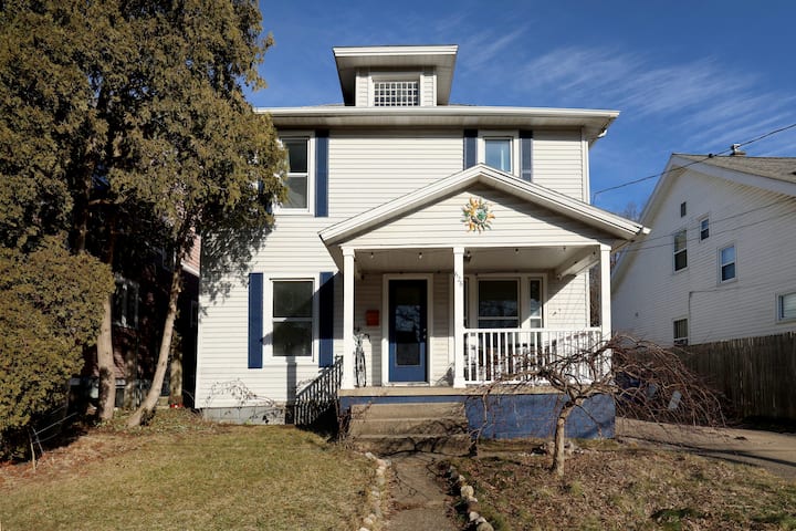 Cozy Bedroom Near Downtown Gr - Grand Rapids, MI