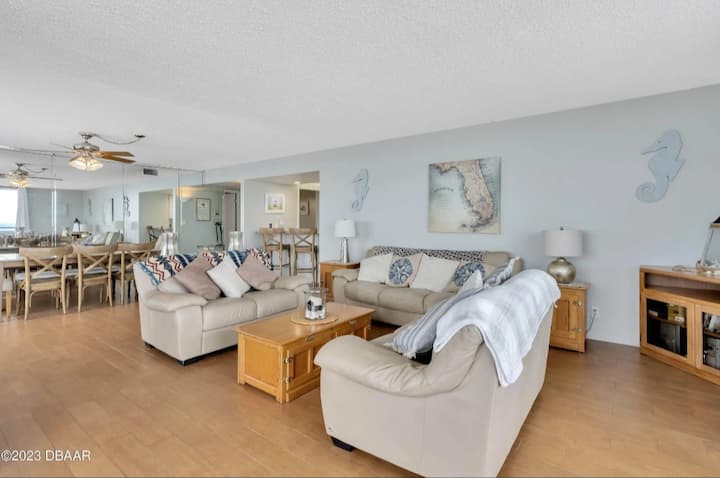 Ocean Front Condo. - Daytona Beach, FL