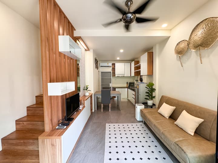 No.3 Tiny Townhouse Near Saturday Night Market - Chiang Mai