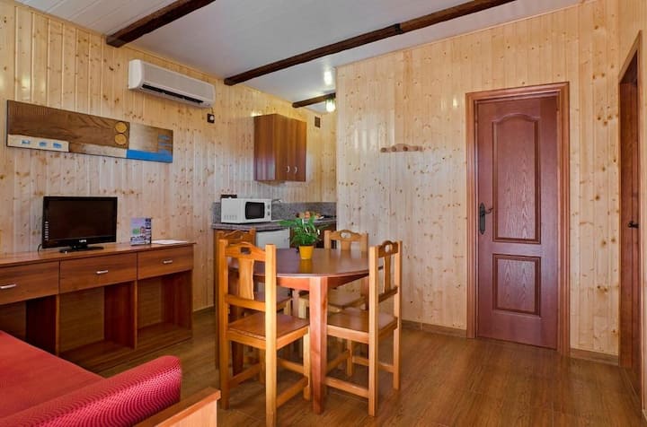 Cabaña De Madera Para Dos. - La Carlota