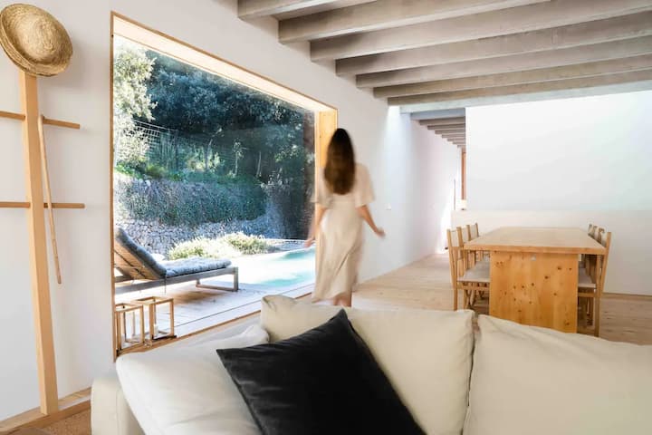 Lujoso Refugio Con Piscina En Orient - Majorka