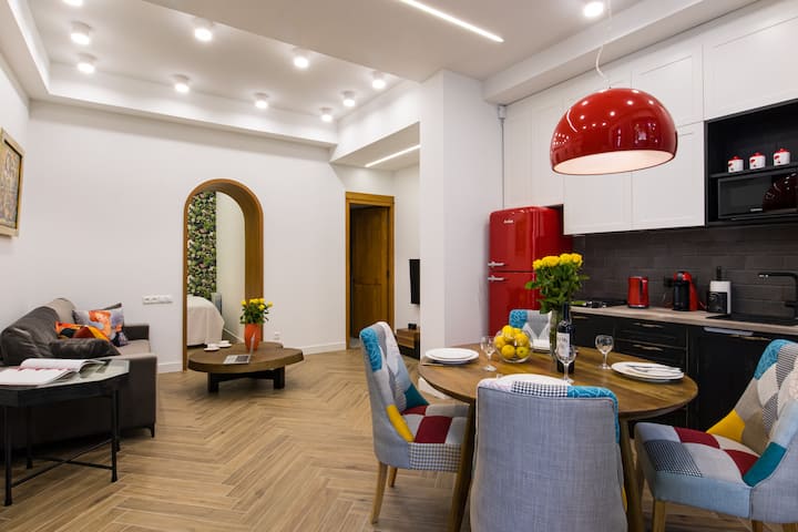 Elegance /W Balcony | Central | Self-checkin - エレバン