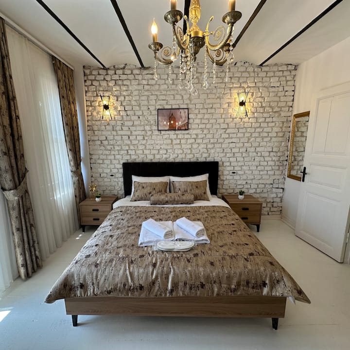 Cihangir Merkezde Ferah Daire - İstanbul