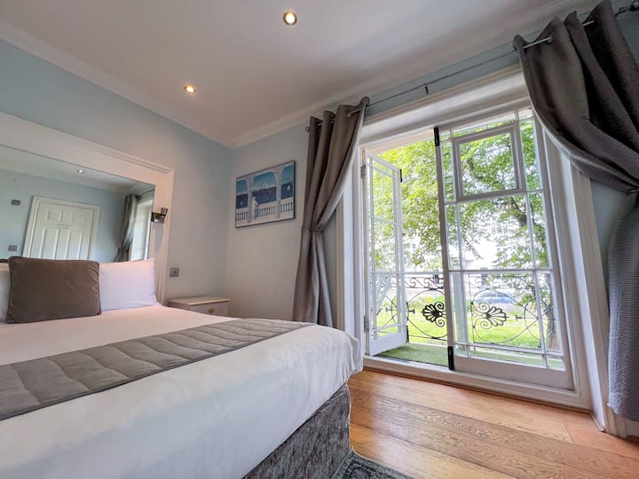 Innit Joy 4 - Double Ensuite W/ Balcony - Brighton