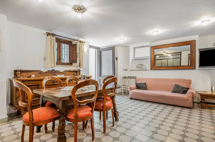 Roomy Central Apartment In The Heart Of Taormina - Taormina