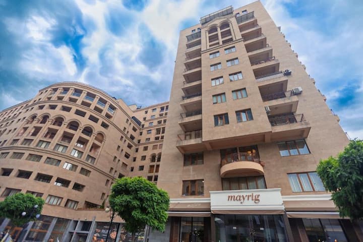 Great Balcony View | 2 Bedroom In Mayrig Building! - Yerevan