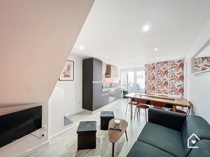 La Maison De Ville Avec Terrasse & Barbecue - Wifi - Châtellerault