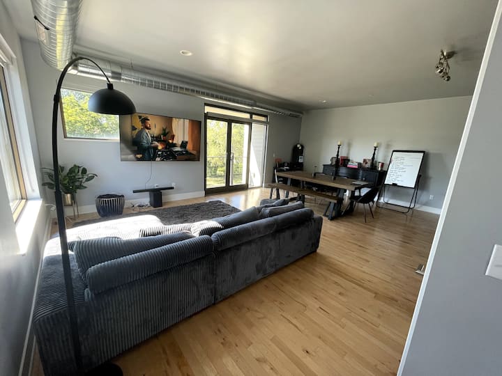 Artistic Getaway In Westvillage - Detroit, MI