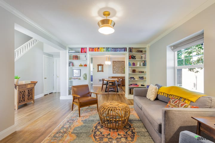 Central Retreat W Patio & Office - Portland, OR