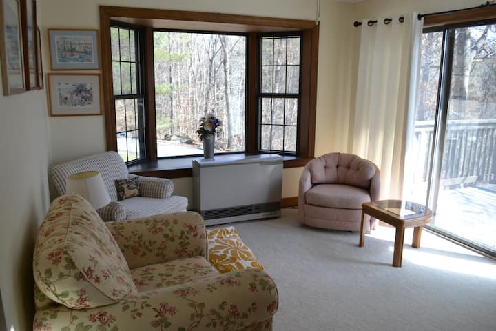 Comfortable End Unit Quechee Condo - Hartford, VT