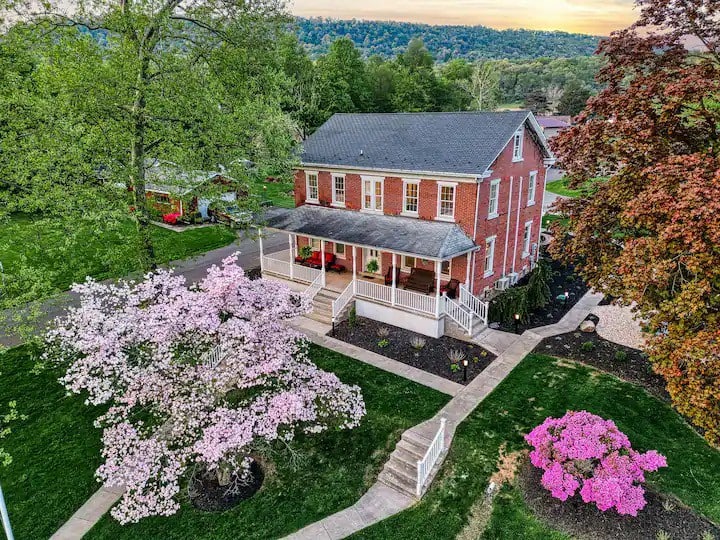 The Historic Finney House -  With 5 Separate Apts - Liverpool, PA