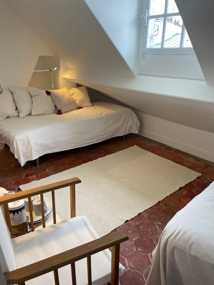 Chambre Indépendante   Salle D'eau
6e Ss Ascenseur - Paris