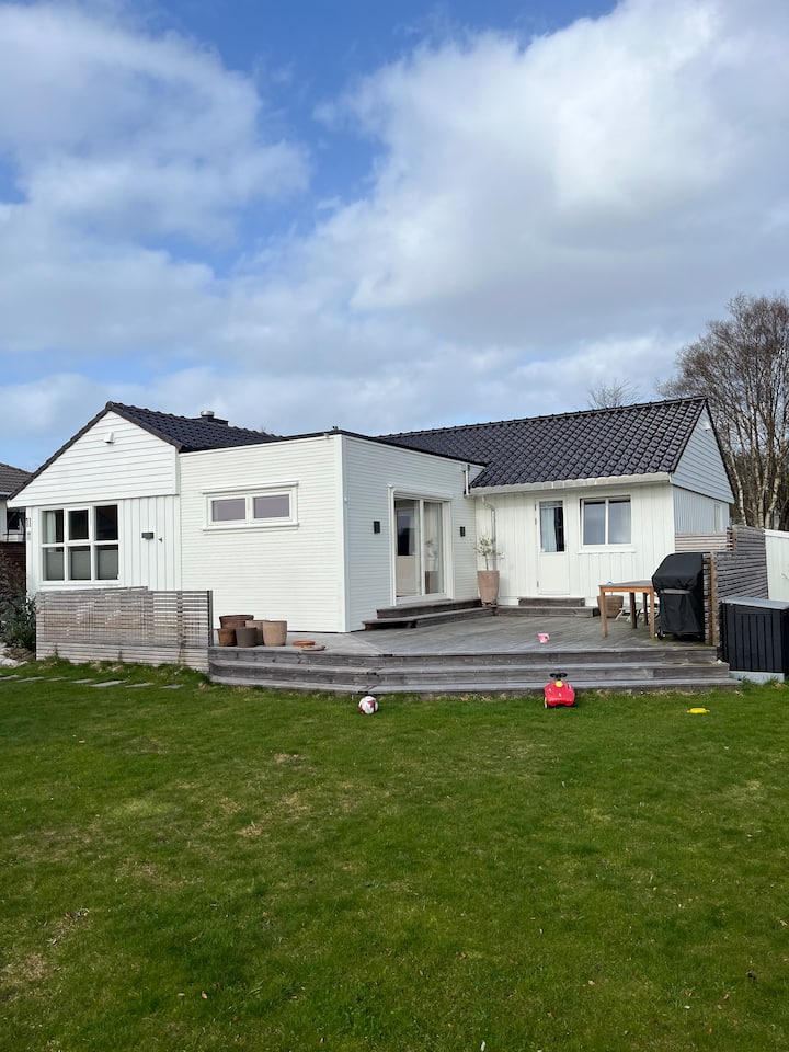 Ons: Spacious Modern Villa. Short Walk To Ons - Stavanger