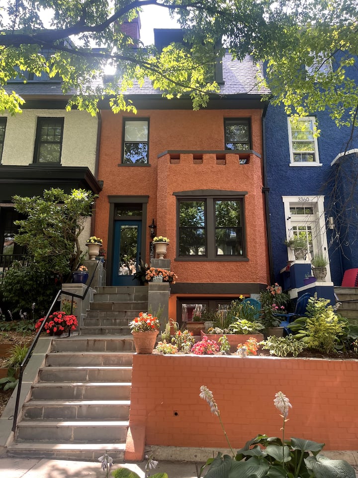 Mount Pleasant Urban Retreat - Arlington, VA
