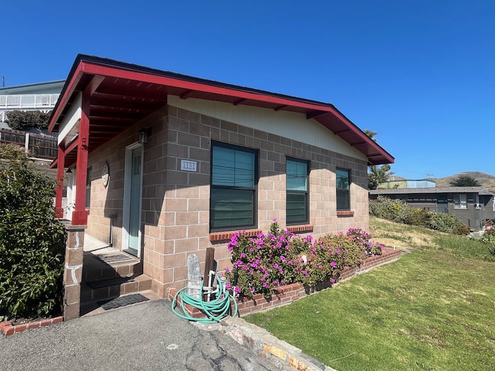 Quaint Beach Cottage - カユコス, CA