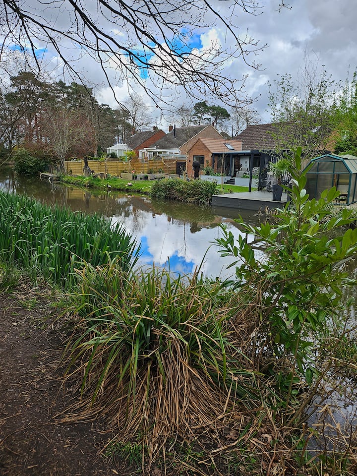 Lovely Brand New Smart Home - Alton, UK