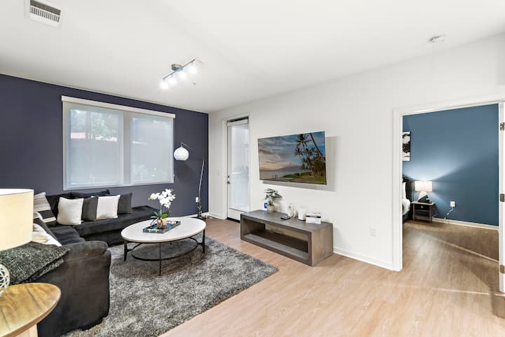 Modern Cozy 2 Bed 2 Bath Luxury Community/spectrum - Irvine, CA