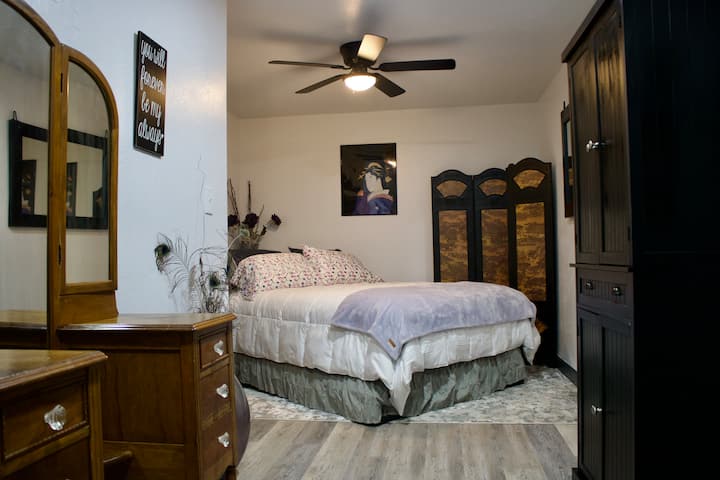 Foothill Charm - Porterville, CA