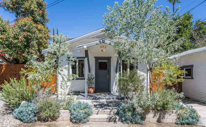 Cozy Pasadena Craftsman - 패서디나