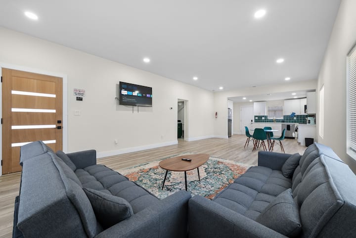 Spacious Escondido Retreat - 에스콘디도