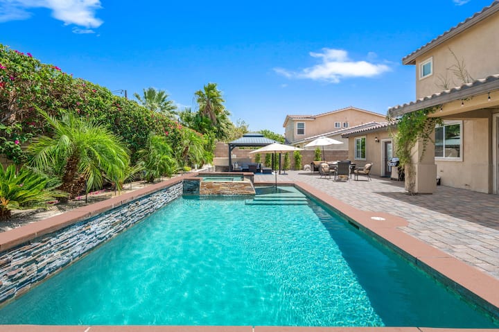 6 Bedroom Luxurious  Desert Getaway - Coachella, CA